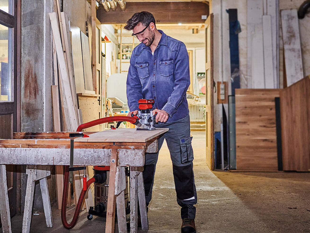 Comparison: Cordless router & edge router | Einhell Blog